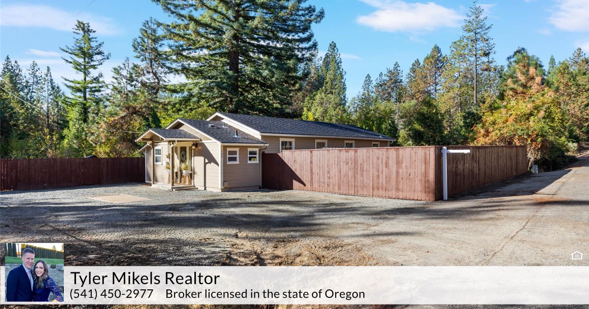 105 Stringer Gap Rd, Grants Pass, OR 97527